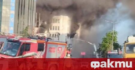 Съседите не могат да овладеят пожар вече 17 часа ᐉ Новини от Fakti.bg - Свят | ФАКТИ.БГ