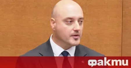 Атанас Славов: Промените в Конституцията се правят с оглед на бъдещето ...