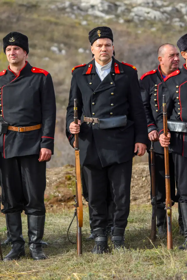 Тервел Пулев участва в мащабна възстановка по случай 140 години от Сръбско-българската война ...